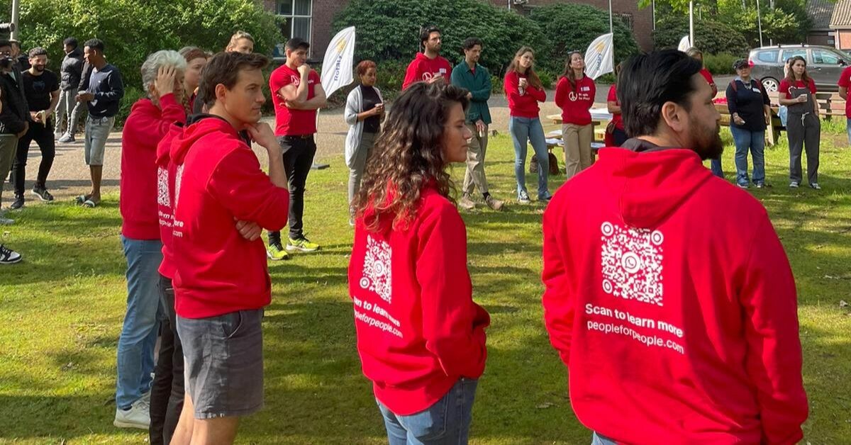 People for People | TEAM LEWIS NL